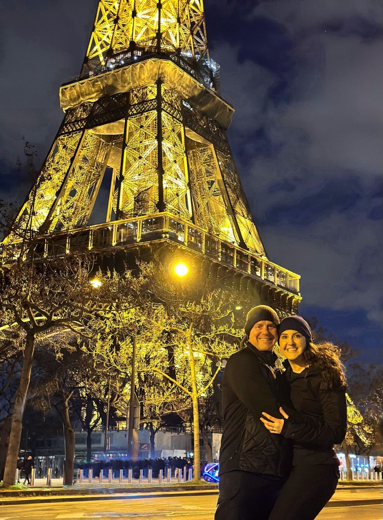 Obligatory Eiffel Tower Selfie | The Dhooge Den